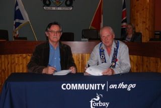 ECTA and Town of Torbay sign Agreement | East Coast Trail